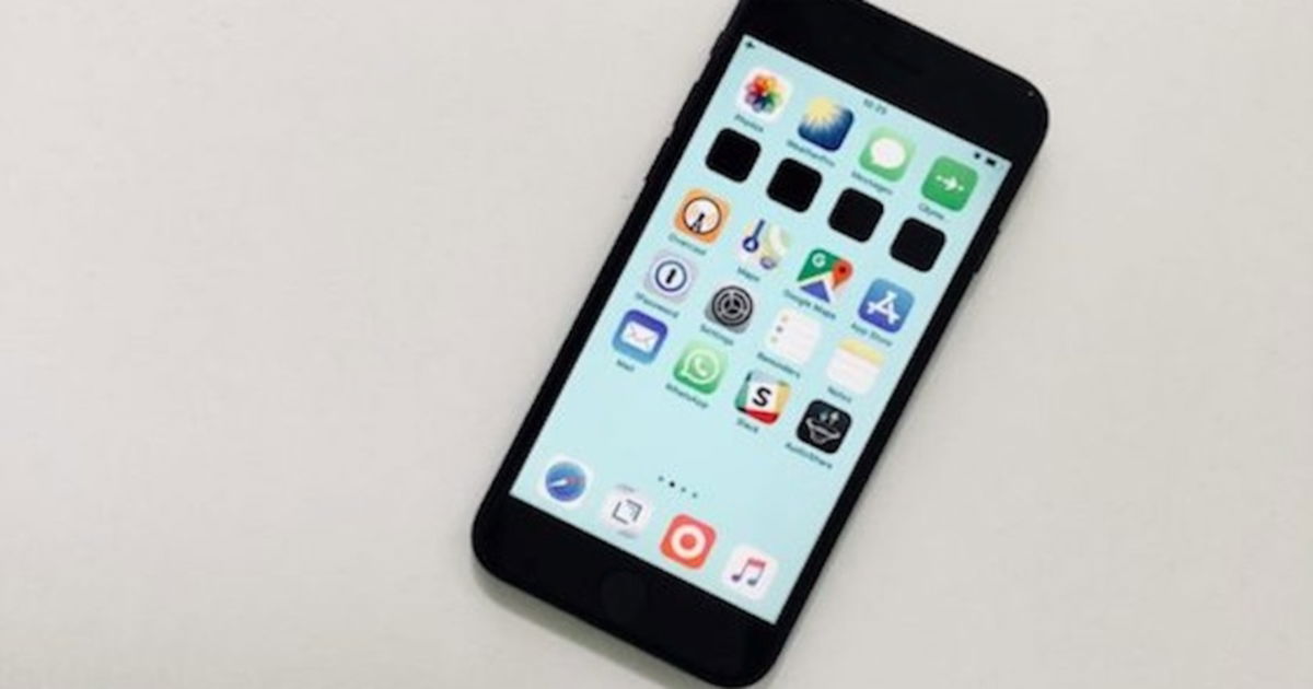 Con este truco puedes hacer que el dock del iPhone sea transparente