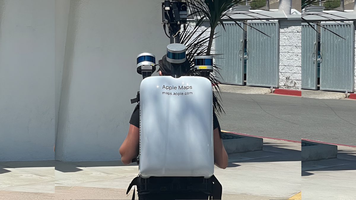 Apple's 'backpack men' caught walking in Spain. This is what they do ...